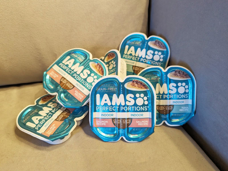 IAMS Cat Food Review 2026: Pros, Cons, Verdict, & FAQ | The Vet Desk