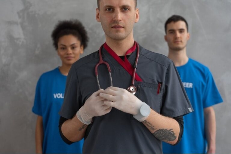 What Tools Do Veterinarians Use? Basic Equipment & Set-Up | The Vet Desk